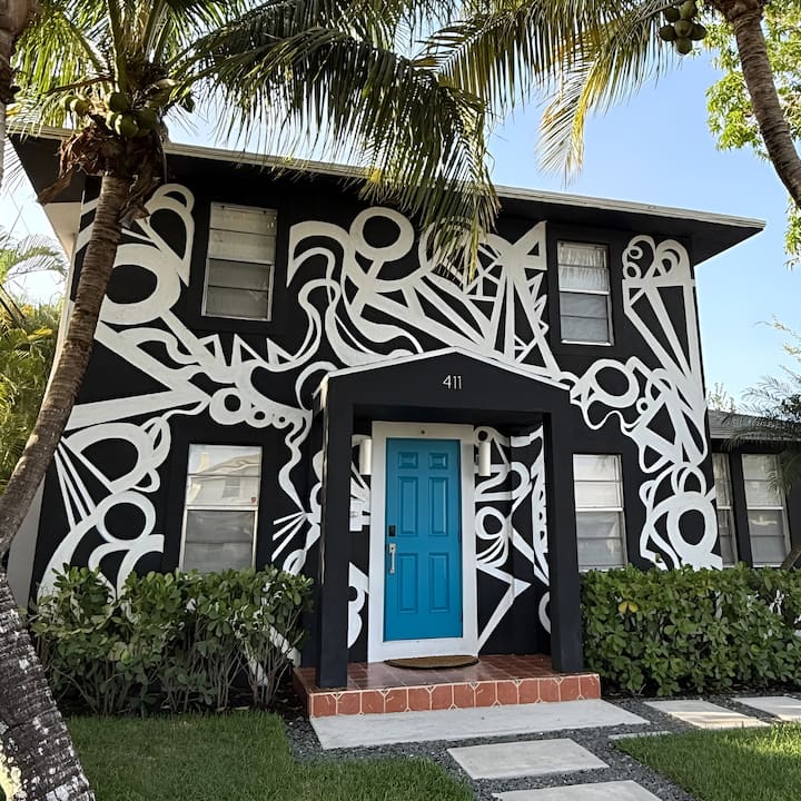 4bd 2ba | Black&white Artbnb | Antique Row Wpb - West Palm Beach, FL