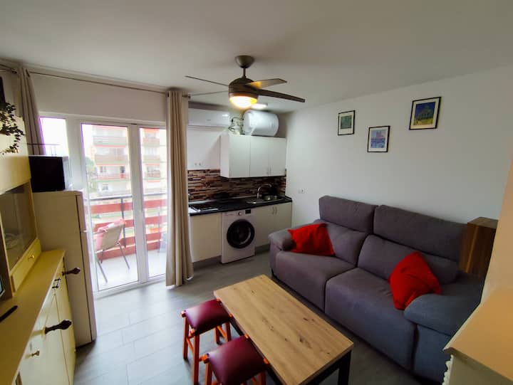 Estudio Con Vistas Al Mar Y Piscina - Benalmádena