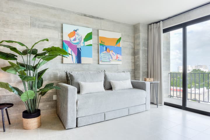 Great Location Apartment With Rooftop Pool / Gym - Cancún
