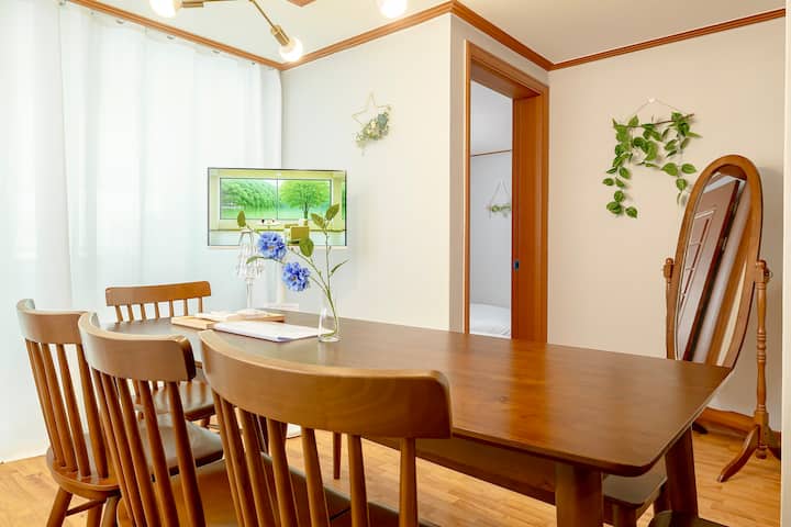 [부산교통중심]합법숙소/경성대부경대역도보2분/공항리무진도보5분/2bathroom/엘리베이터 - Busan