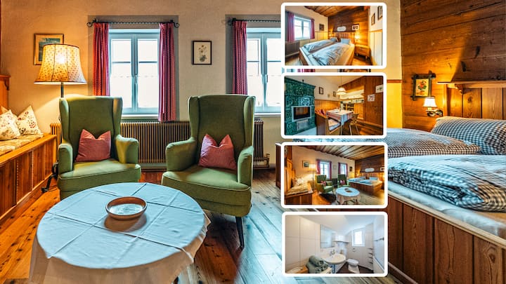 Sieglgut Schnitzler Apartment | Kitchen | Parking - Altaussee