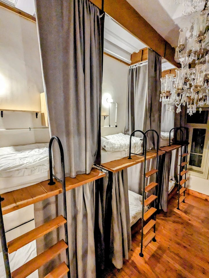 Bed In 8-bed Female Shared Room At Villa Layla - Le Caire