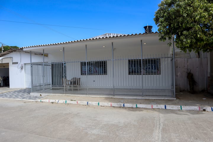 Acogedora Casa En Tolu 2 Habitaciones - Santiago de Tolú