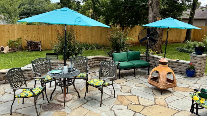 Unique Patio In Midtown Tulsa Cottage - Tulsa, OK