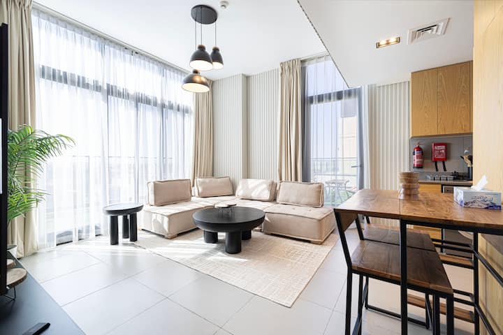 Luxury 1br Penthouse With Skyviews - Charjah