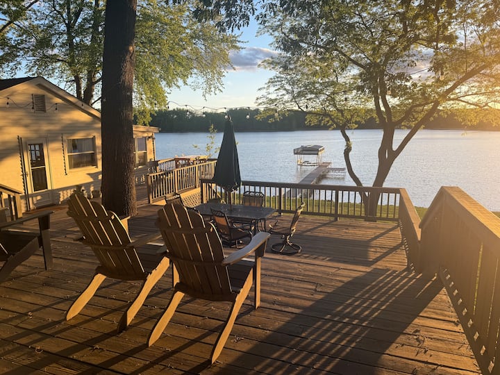 Lakehouse + Carriage House 5 Bedrooms 2 Fbaths - Fremont, IN