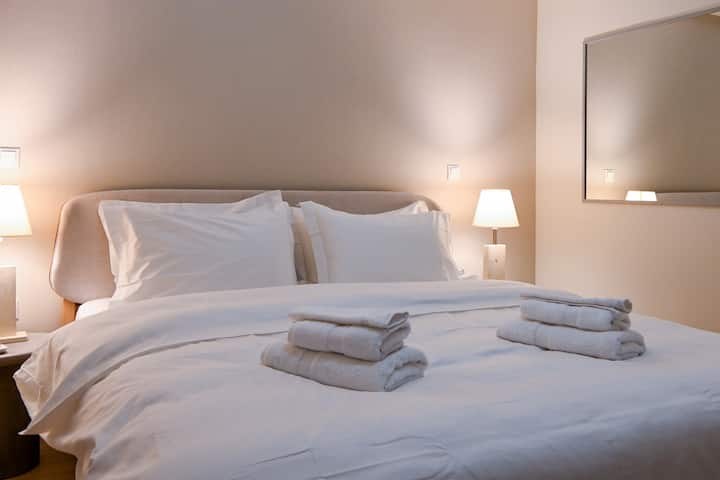 Spacious Luxury ,2 Connecting Apartments - Apartments for Rent in ...