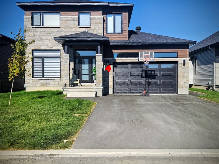 Suite Bsmt à 2-ch's, Près De Calypso, Entrée Privé - Casselman