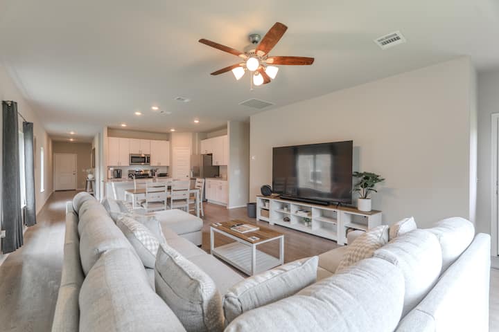 Modern 4br Home Magnolia/woodlands - Tomball, TX