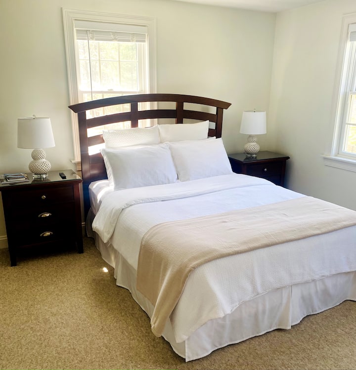 Two Bedroom Yarmouth Suite With Irish Hospitality - Dennis, MA