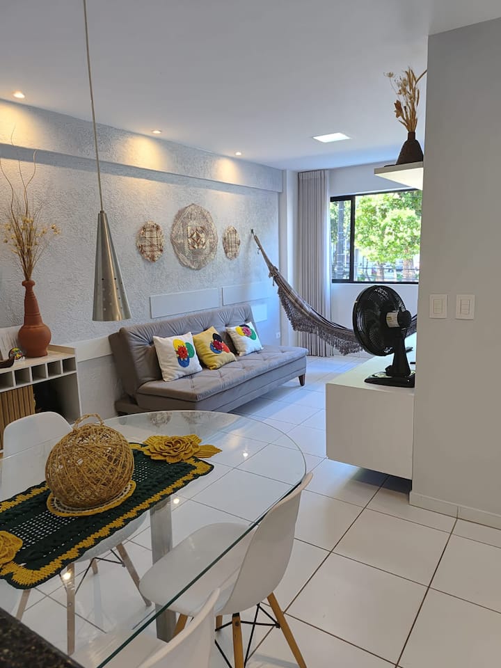 Belo Apto Na Praia De Pajuçara à 50m Do Mar - Maceió