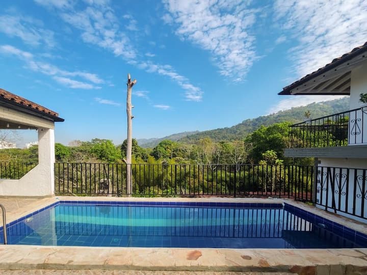 Finca Moderna Cerca A La Ciudad, Con Piscina - Piedecuesta