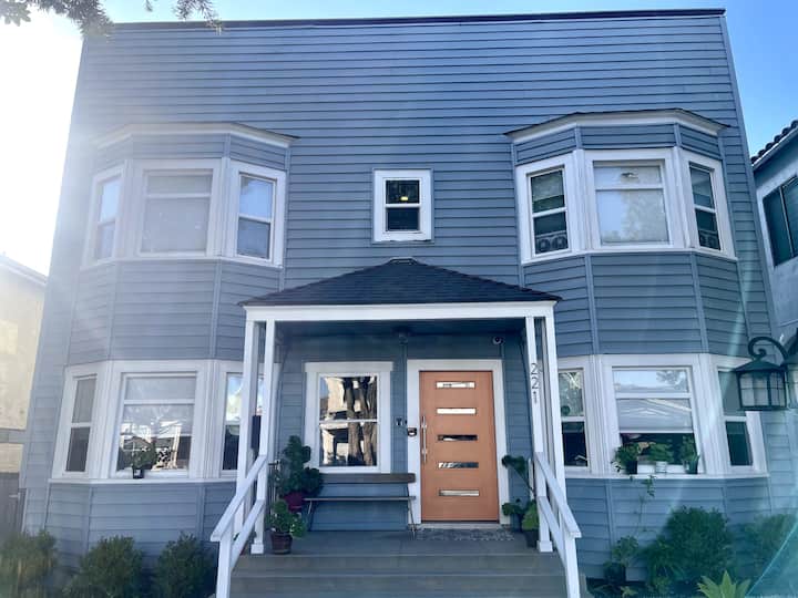 Boutique Beach House, Hostel, Rm #211 - Redondo Beach, CA