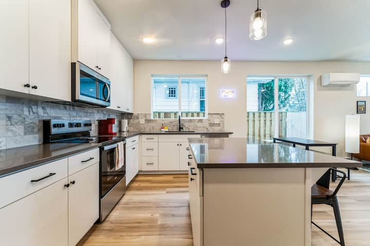 World Travel Without Leaving Pdx - Happy Valley, OR