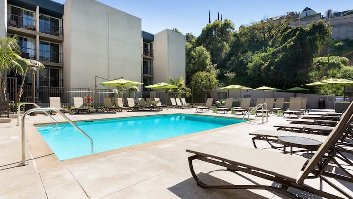 Stay Like A Star In N Hollywood Apt Free Parking - Burbank, CA