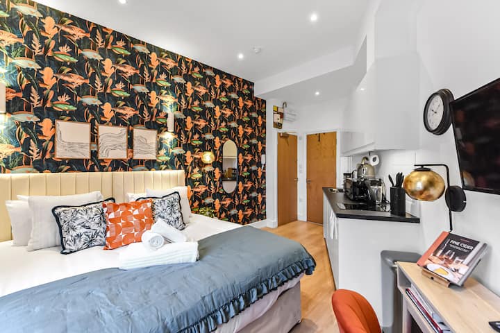 Cute & Compact—petite Studio With Style! - Fitzrovia - London
