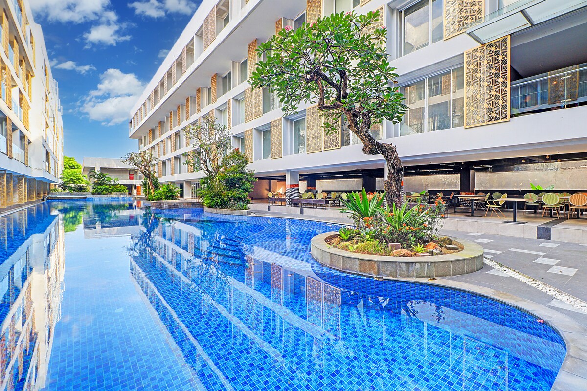 Deluxe Double | Sunday Hotel Arshika Sunset Road - Hotels for Rent in Kecamatan Kuta, Bali ...