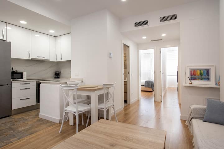Recently Renovated Flat Ideal For Families/groups - Madryt