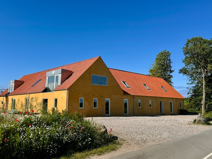 Stor Ferielejlighed Med Terrasse - Ebeltoft