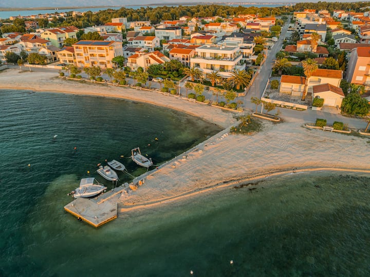 Beachfront Apartment Dernaj 3 Your Home By The Sea - Privlaka