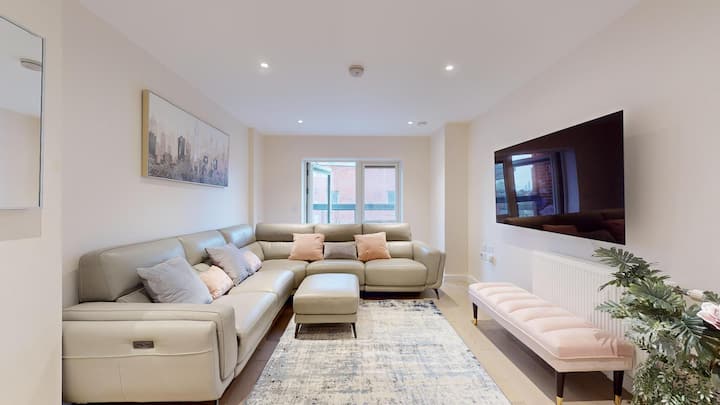 Luxury 3 Bedroom Flat | For 6 - 