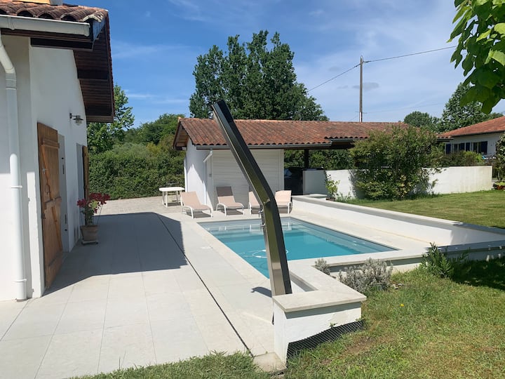 Maison Arbonne Confortable, Piscine Chauffée - País Vasco francés