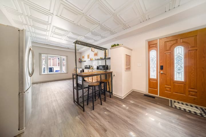 4bedroom Spacious Home•family Friendly • Sleeps 14 - Akron, OH