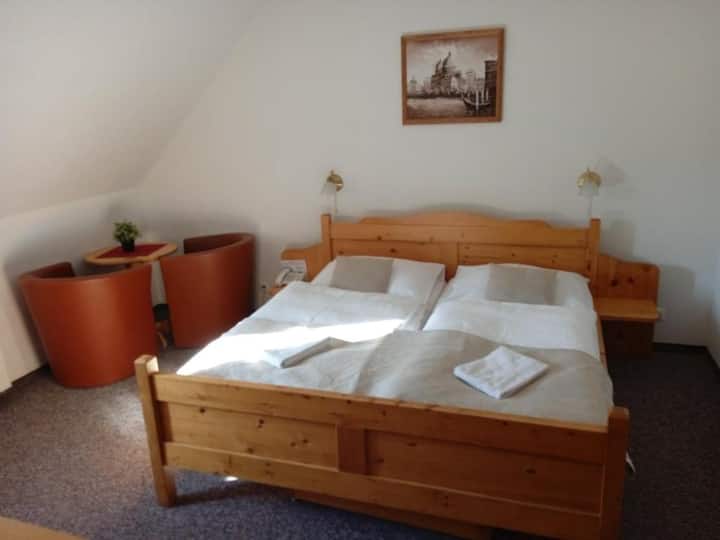 Hotel Koliba - Standard S Manželskou Posteľou - Senec