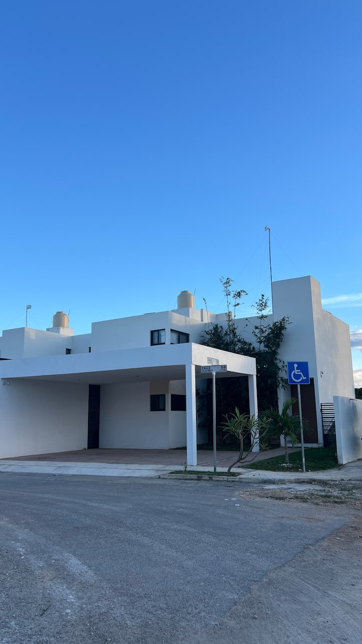 Casa Lobos; Casa Completa, Alberca Y Jardin - Mérida