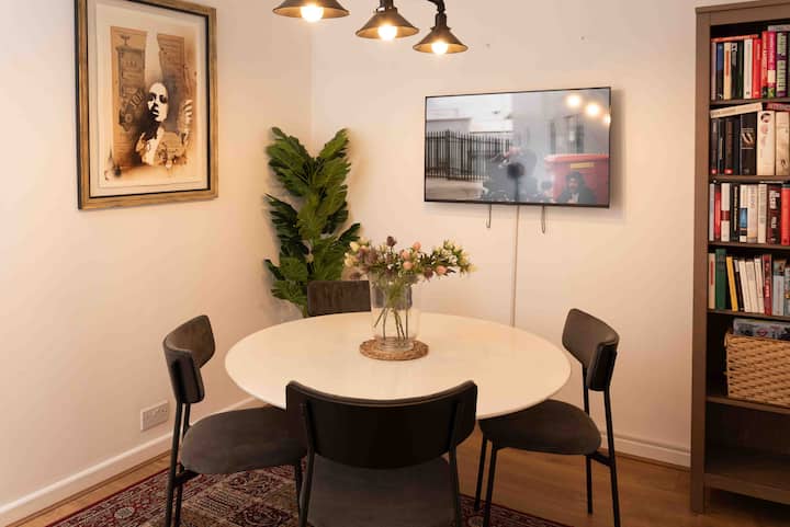 2 Bed Flat In Haggerston - Londra