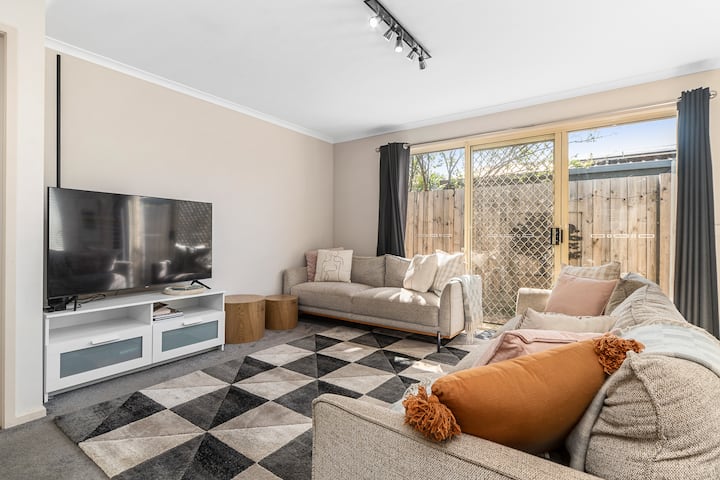 Coastal Retreat - 450m To Beach - Rye