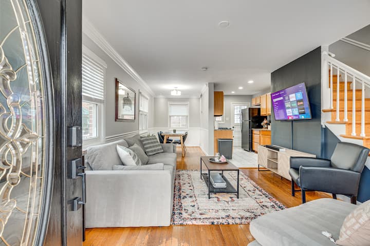 Spacious Home-private Basement Suite & 2 Kitchens - Alexandria, VA