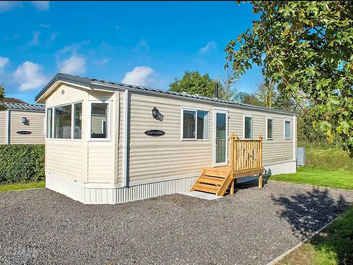 Medlar Chalet Amidst The Hills - Forest of Dean