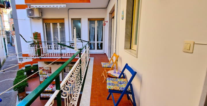 Spacious Home W/parking Included • Walk To Beach! - Province of Salerno