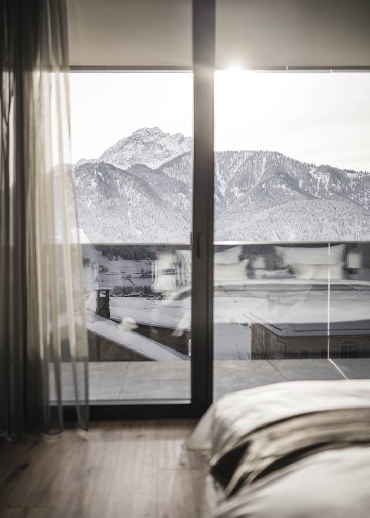 Luxury: Golden Hill Der Carmen Stoll - Innichen