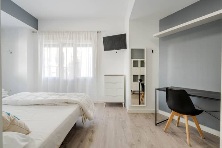Habitación Baño Privado Almería - Almería