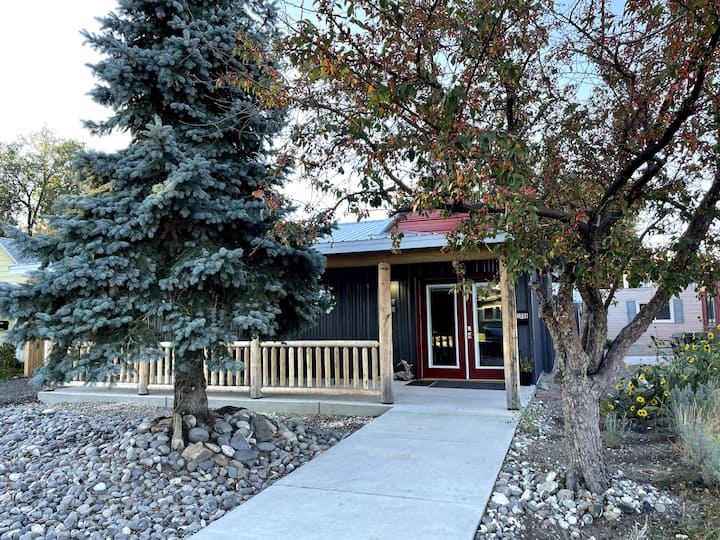 Spacious Convenient Downtown Cody Location - Cody