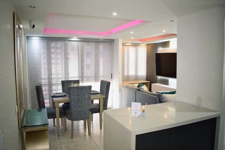 2br/ Lujoso, Piscina, Balcón, Gym Y Más - Barranquilla