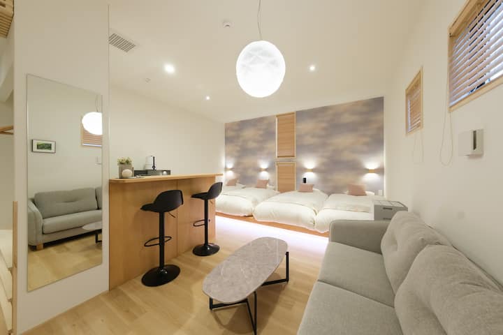 Hotel Qol 瓦町ー花の間ー 瓦町駅徒歩3分｜最大4名｜無料wifi｜フルキッチン - Takamatsu
