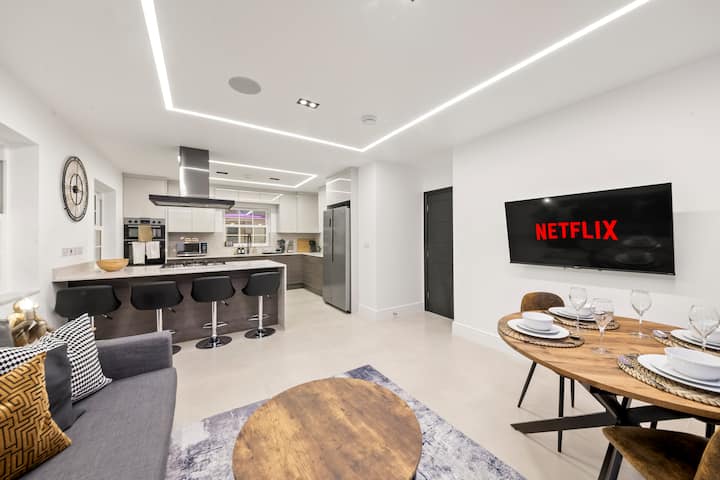 Ideal For Group Stays|new 4bed 4bath |Free Parking - Reading