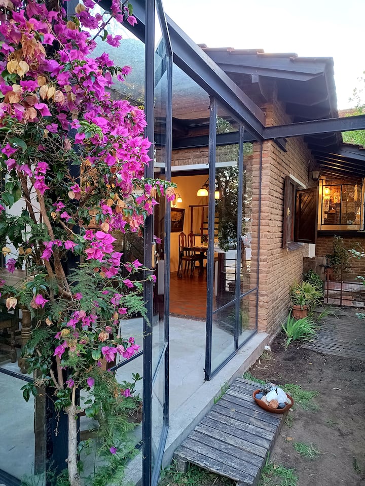 Casa Jardín Y Mar
San Bernardo
2 Cuadras Al Mar. - Mar de Ajó