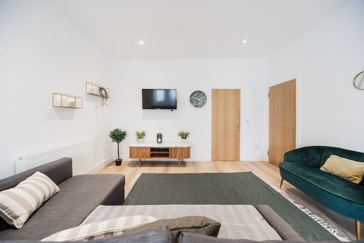 Smart Spacious Kensington Haven - Fulham