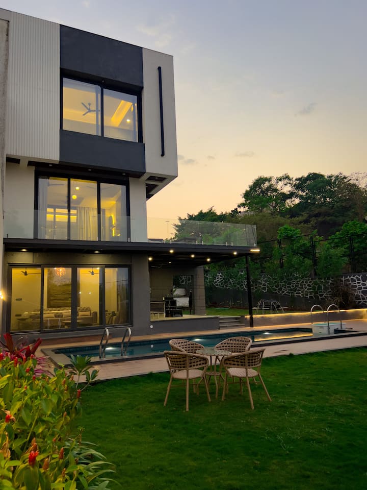Aviran Villa 5bhk - Jacuzzi House - Lonavla