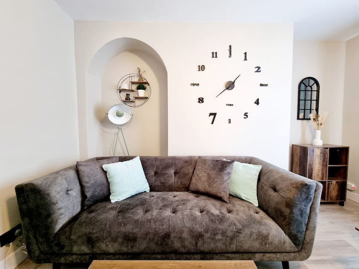 3-bed Newcastle Home Near Airport & City | Parking - Newcastle upon Tyne