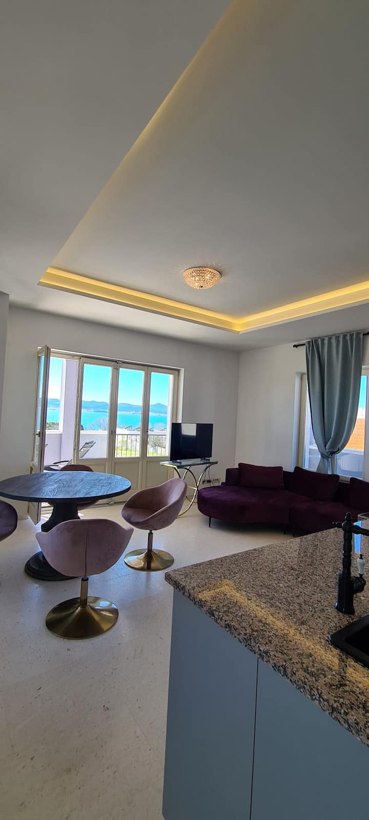 Apartment With Sea View And Pool - Zadar