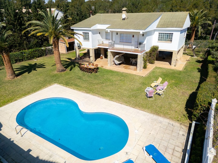 Private Villa Salou · Jacuzzi & Pool · Wifi · Bbq - Tarragona, España