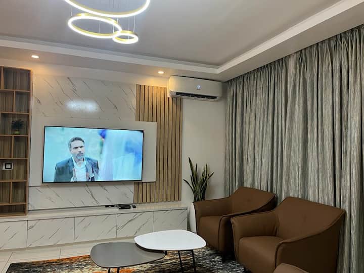 Experience Lagos In Style:spacious 5-bedroom Villa - Lagos, Nigeria