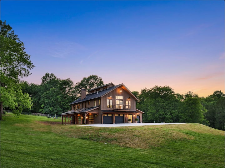 Leipers Luxury Retreat - Fairview, TN