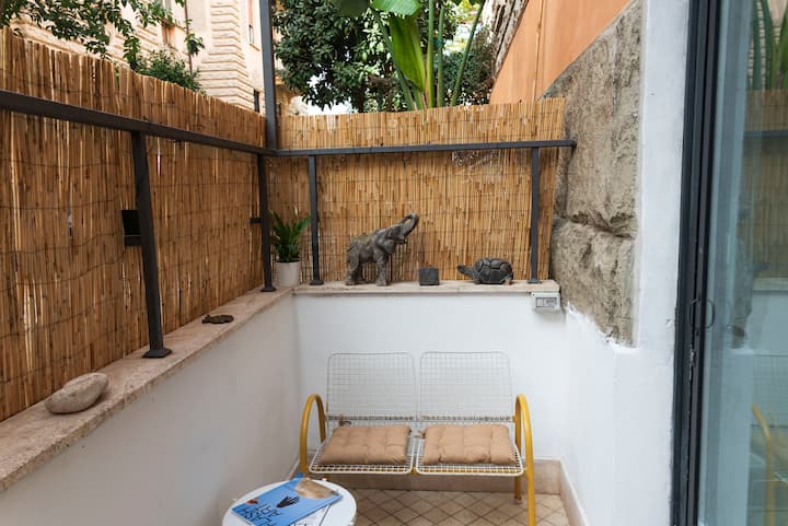 Delizioso Monolocale In Centro Con Spazio Esterno - Roma