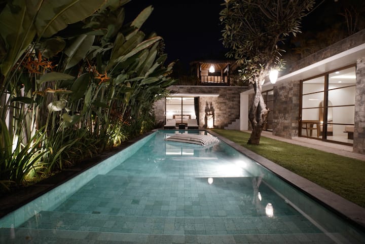 3br Villa In The Heart Of Seminyak - Bali